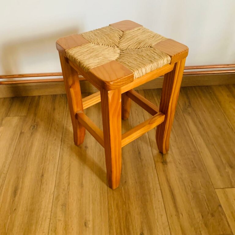 Tabouret en pin et paille – Normand Broc